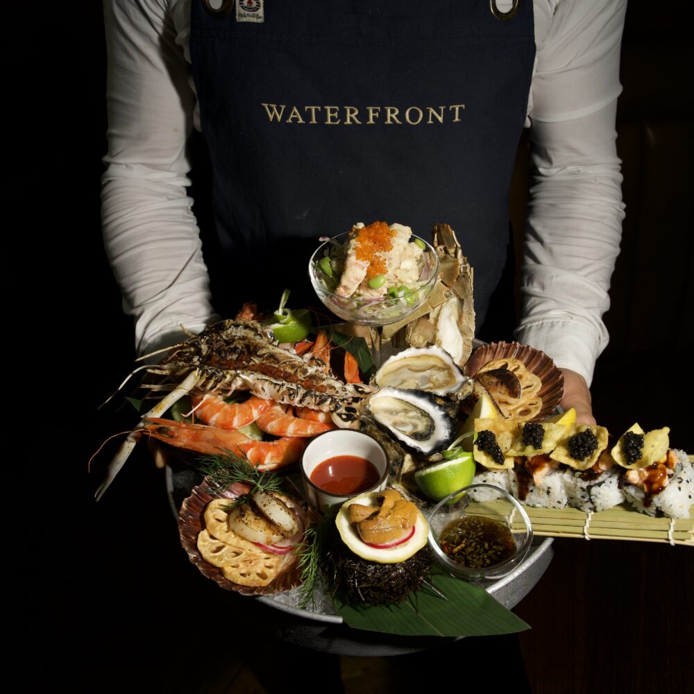 Waterfront Southgate | Seafood | Bar | Grill